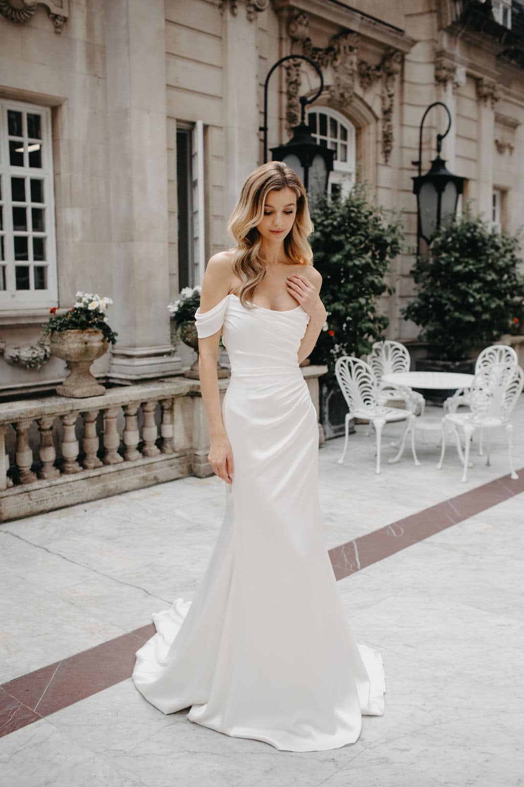 Suzanne Neville wedding dresses in Paris - Metal Flaque Bridal Shop Paris